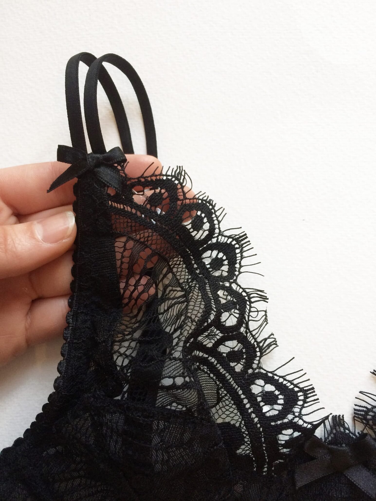 Black lace bra in black french chantilly lace - Marianna Giordana Paris