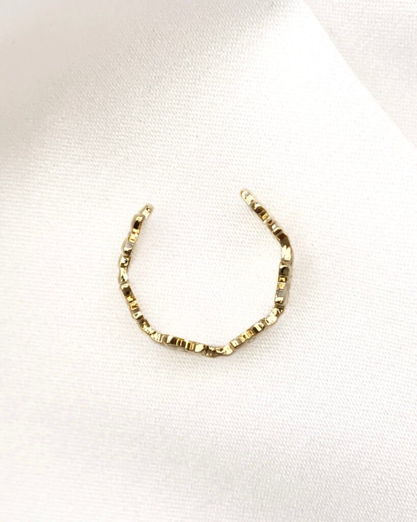 Gold ear cuff - daisy gold ear cuff - new trend